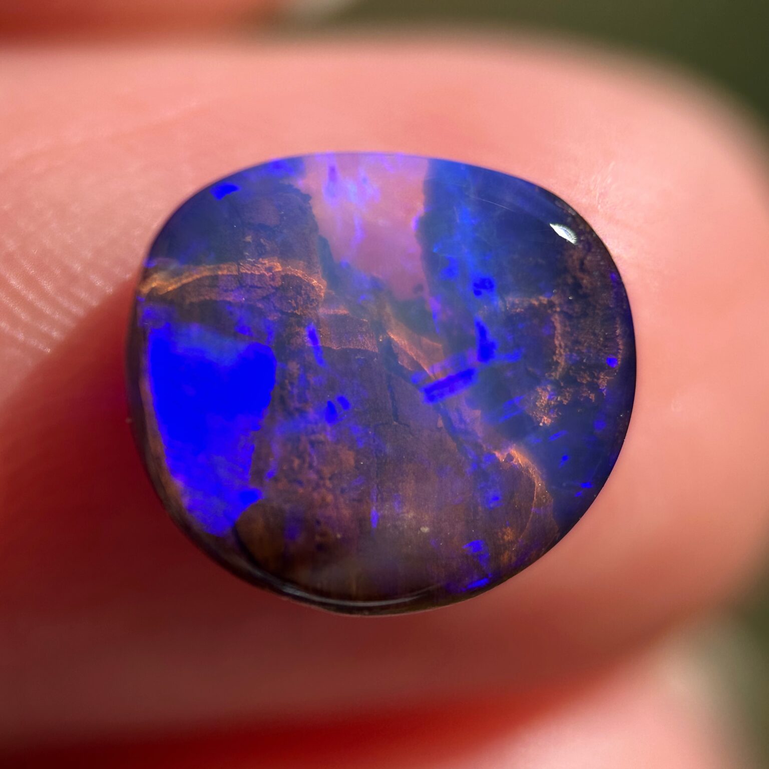 Australian Boulder Opal Miners & Cutter - SIGNATURE OPAL